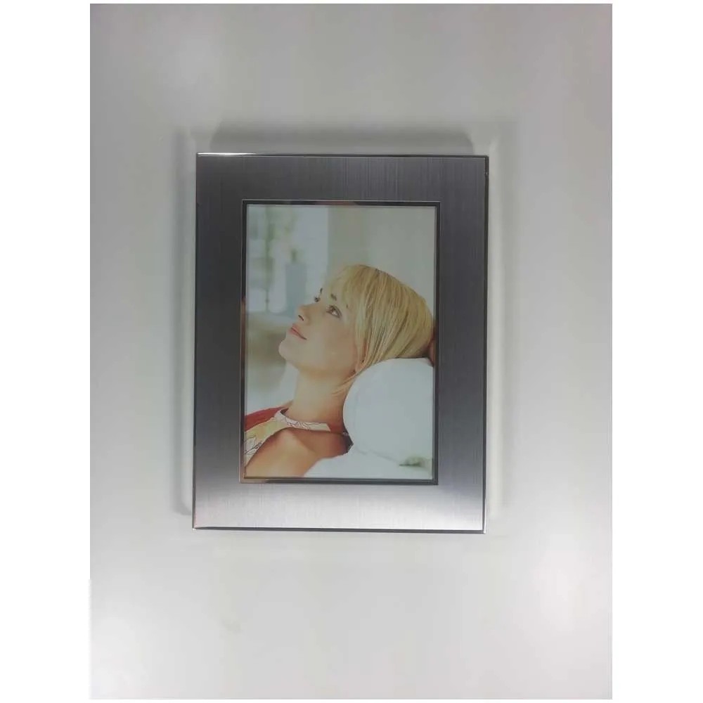 Cornice in metallo Argento 13 x 18 cm acquista da OBI