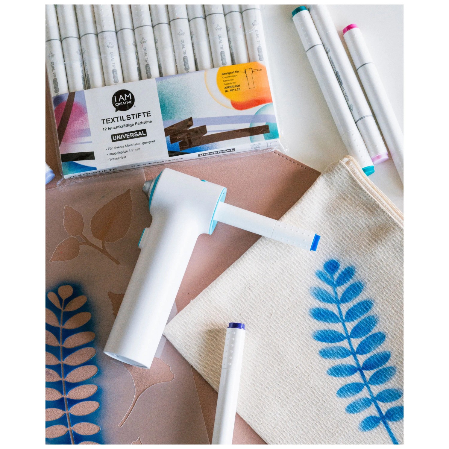 I Am Creative Airbrush-Set inkl. 12 Textilstifte und USB-Ladekabel ...