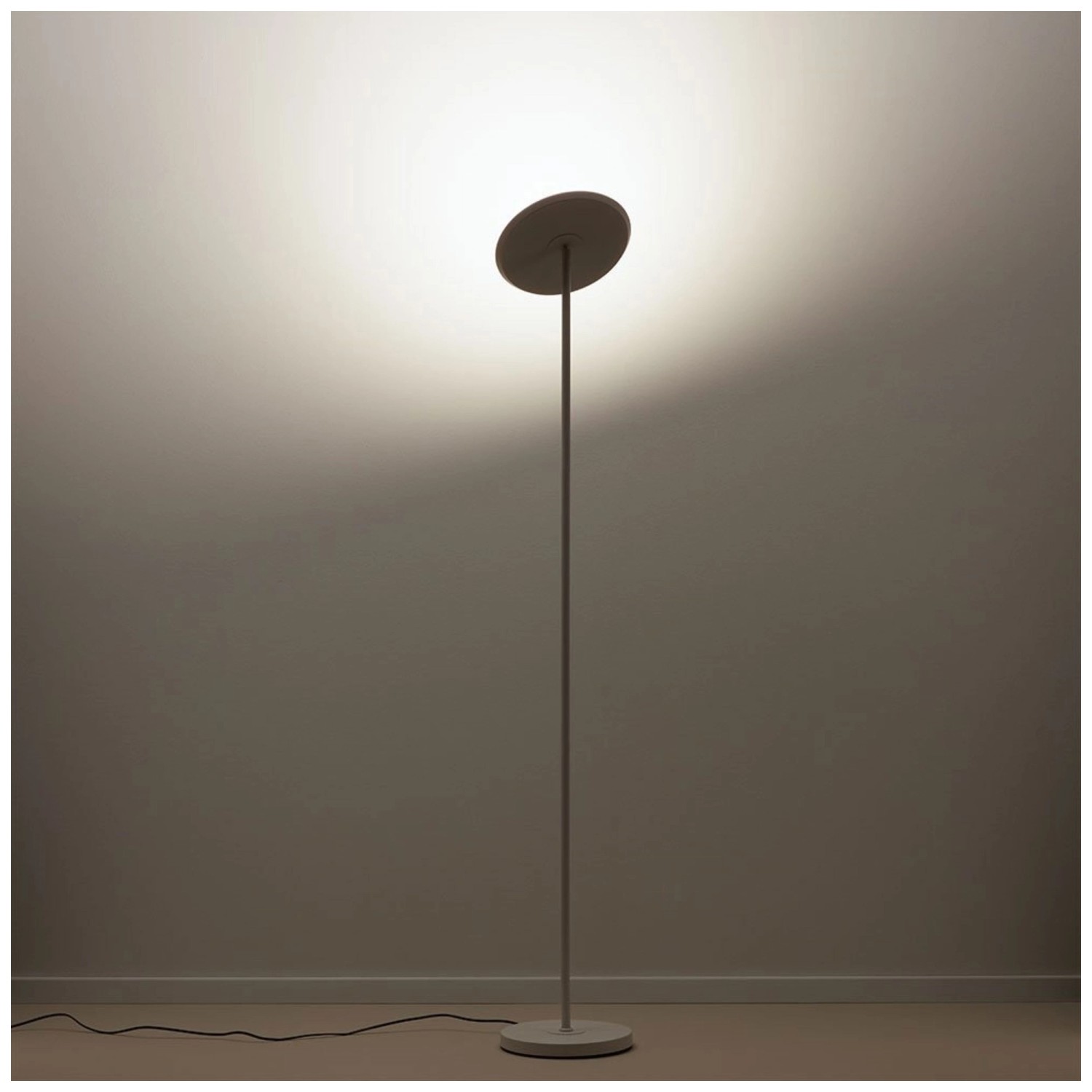 LED-Stehleuchte Miranda Weiss 42 W / 4'000 lm / 2'700 - 4'000 K kaufen bei OBI