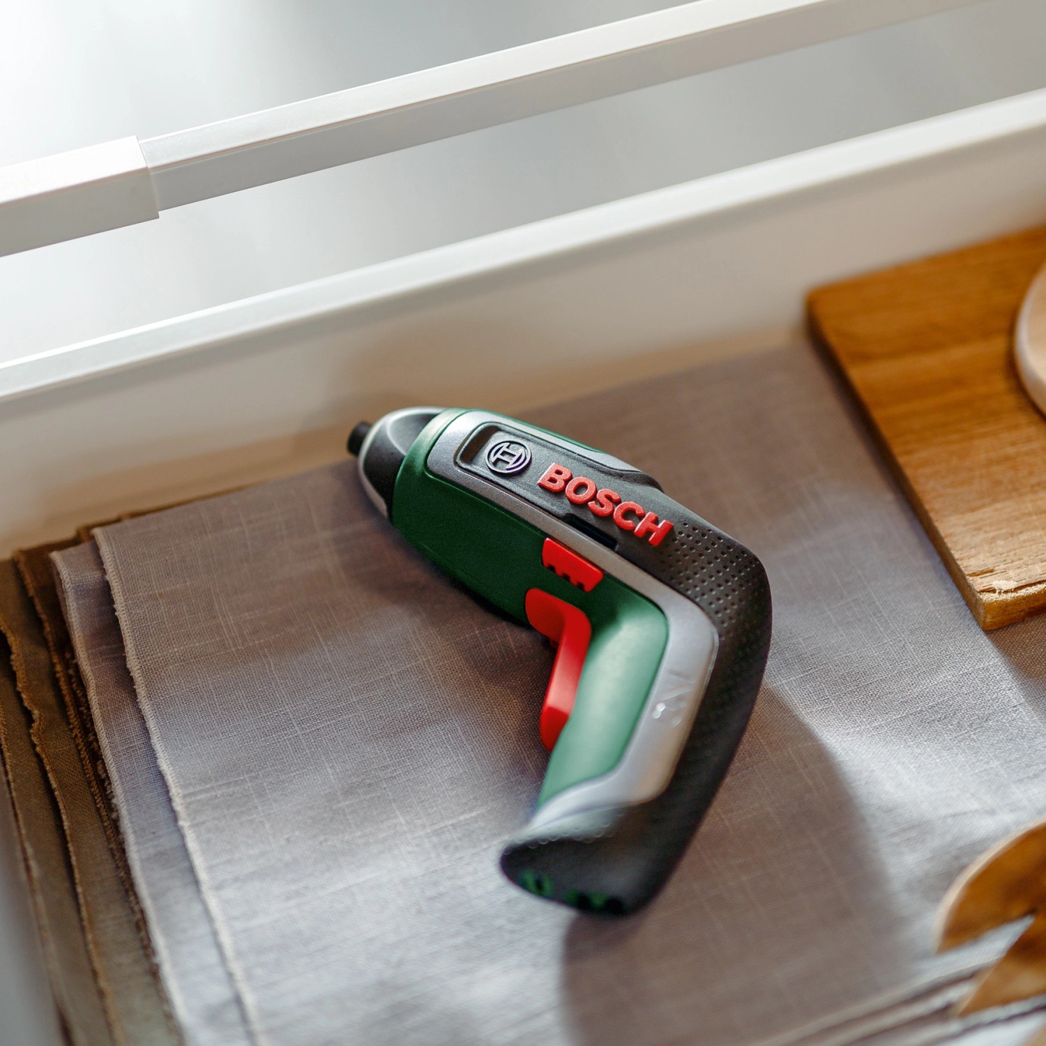 Bosch Akkuschrauber IXO 7 Basic inkl. Akku / Ladekabel und Box kaufen ...